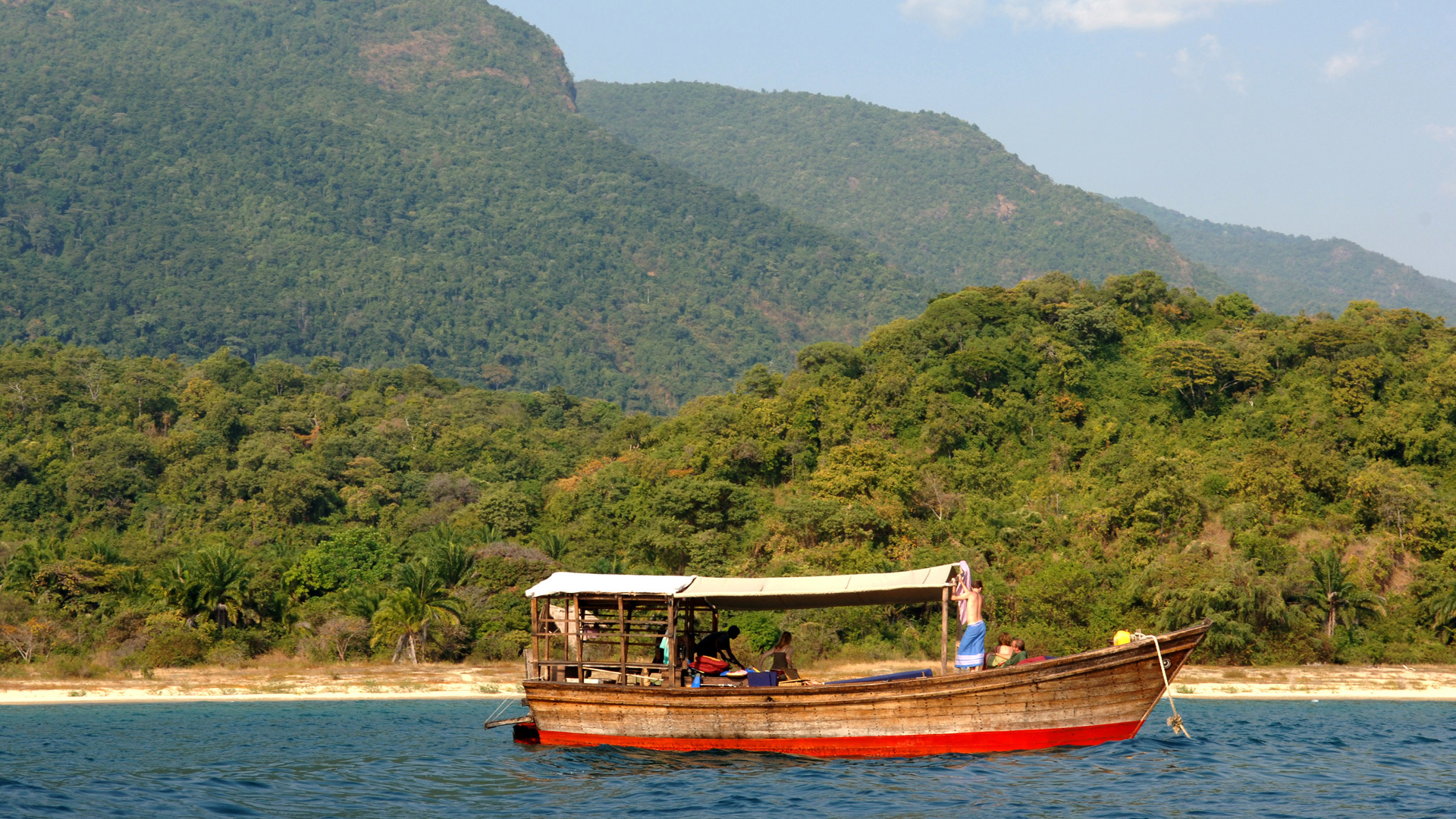 Greystoke Mahale Lodge | Chimp Treks, Tanzania